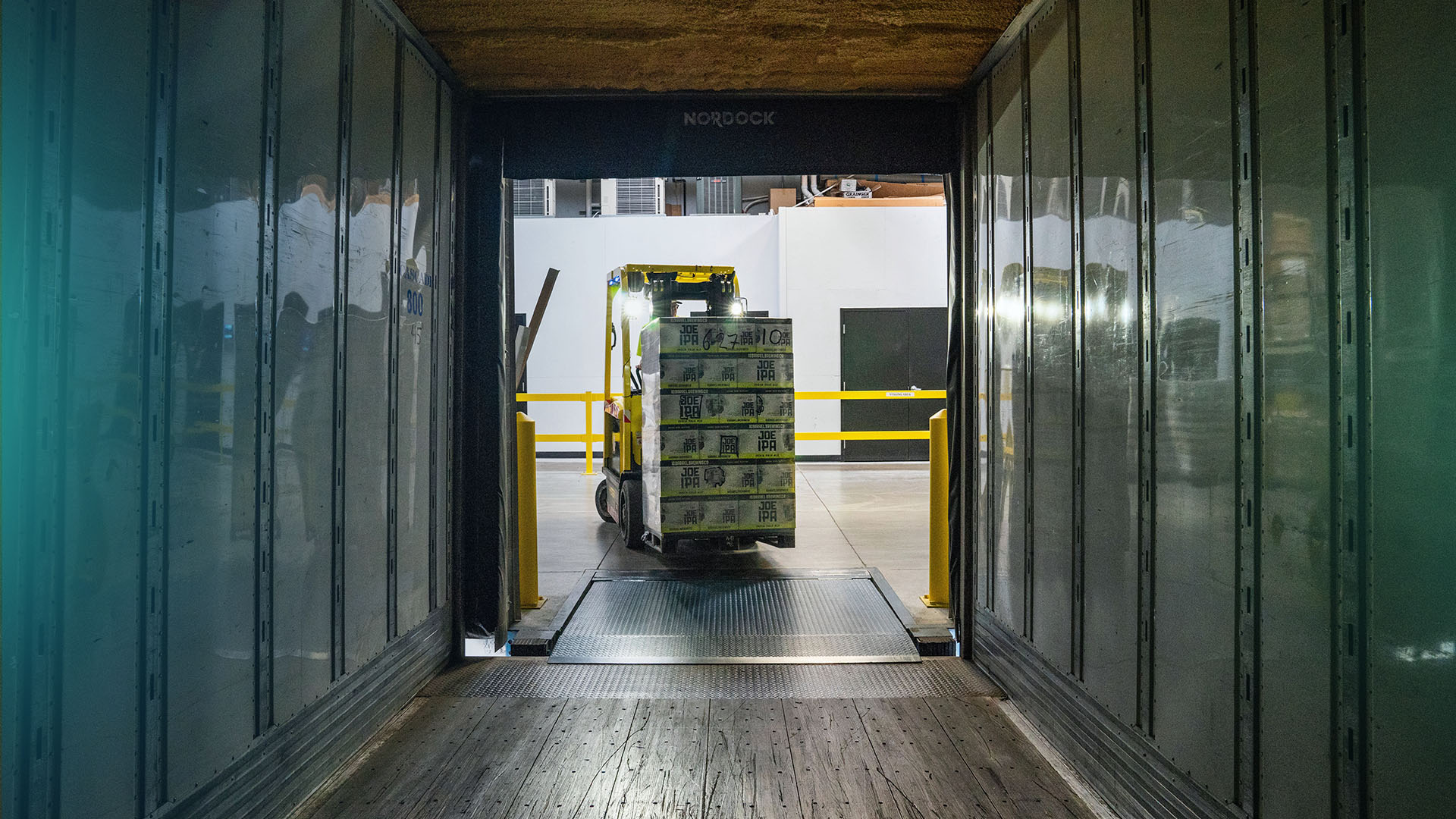 Container Management: How to Keep an Eye on Your Containers | myleodsc.com